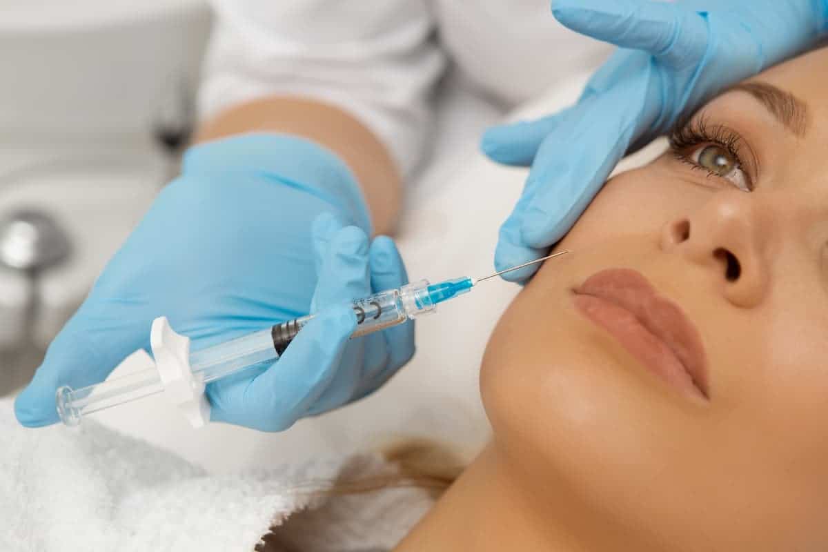 What Is Facial Contouring? 5 Non-Invasive Treatments to Try