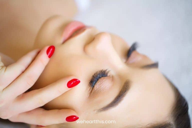 How to Clean Your Eyelash Extensions? A Complete Guide