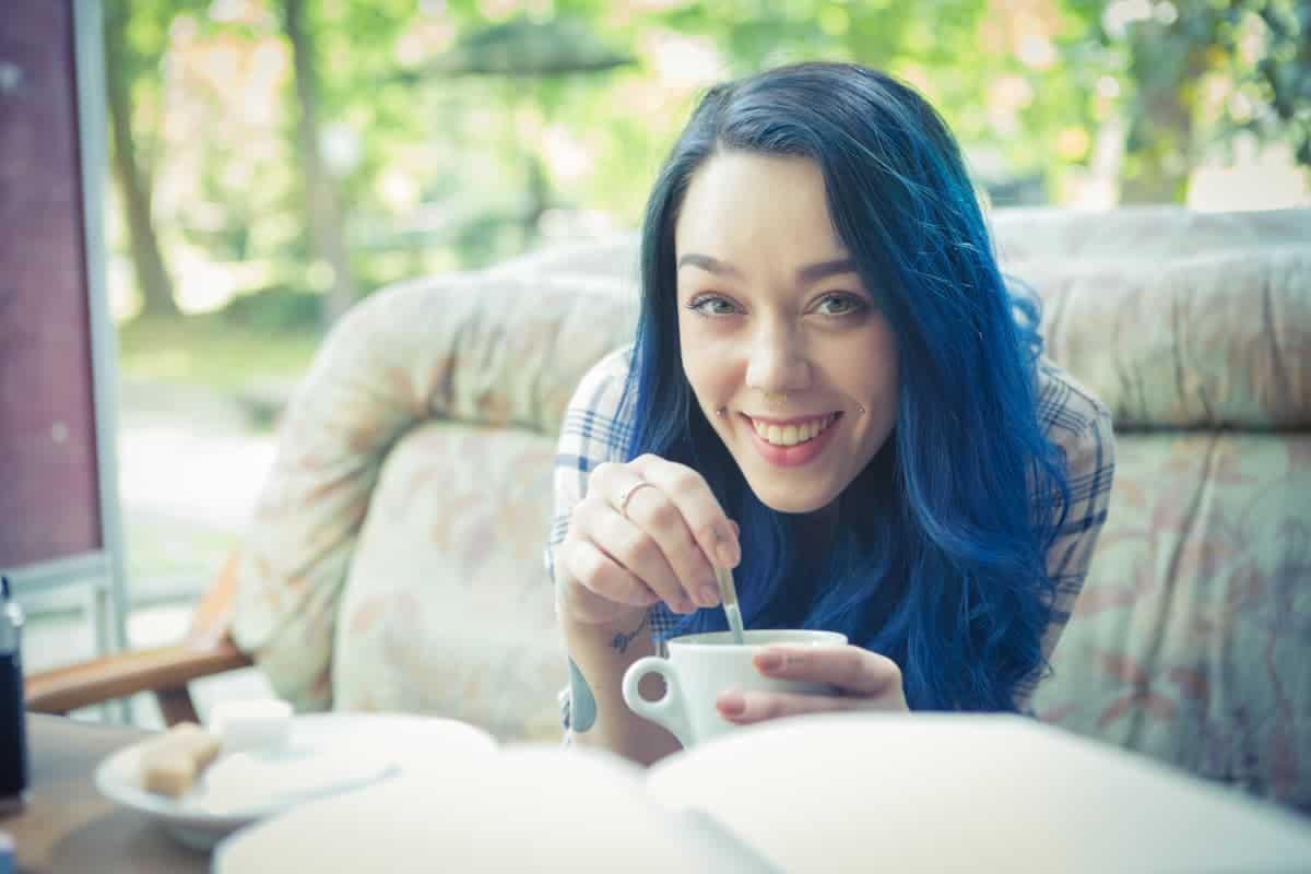 8 Top Shampoos for Blue Hair to Make Your Color Last Longer