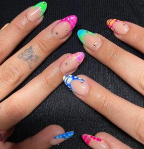 50 Colored French Tip Nails for Cute, Classy Looks