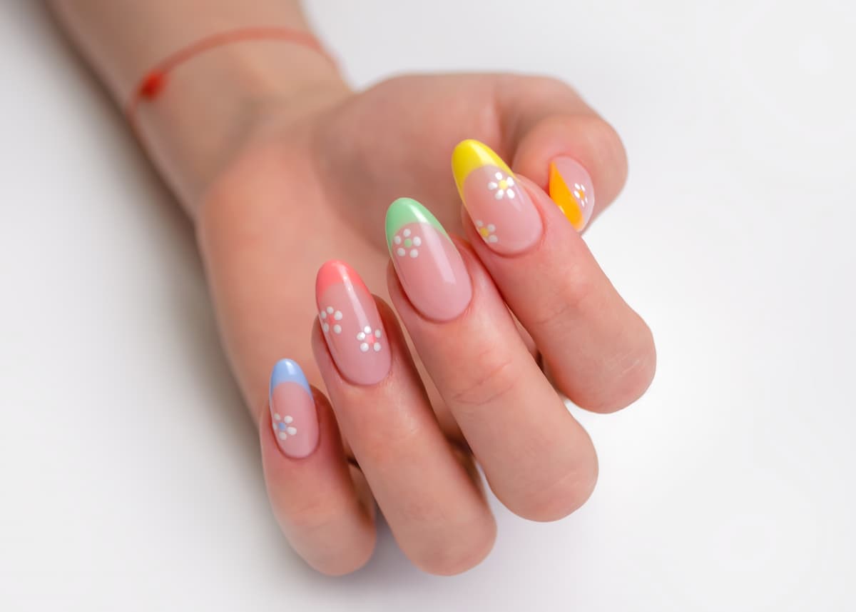 50 Colored French Tip Nails for Cute, Classy Looks