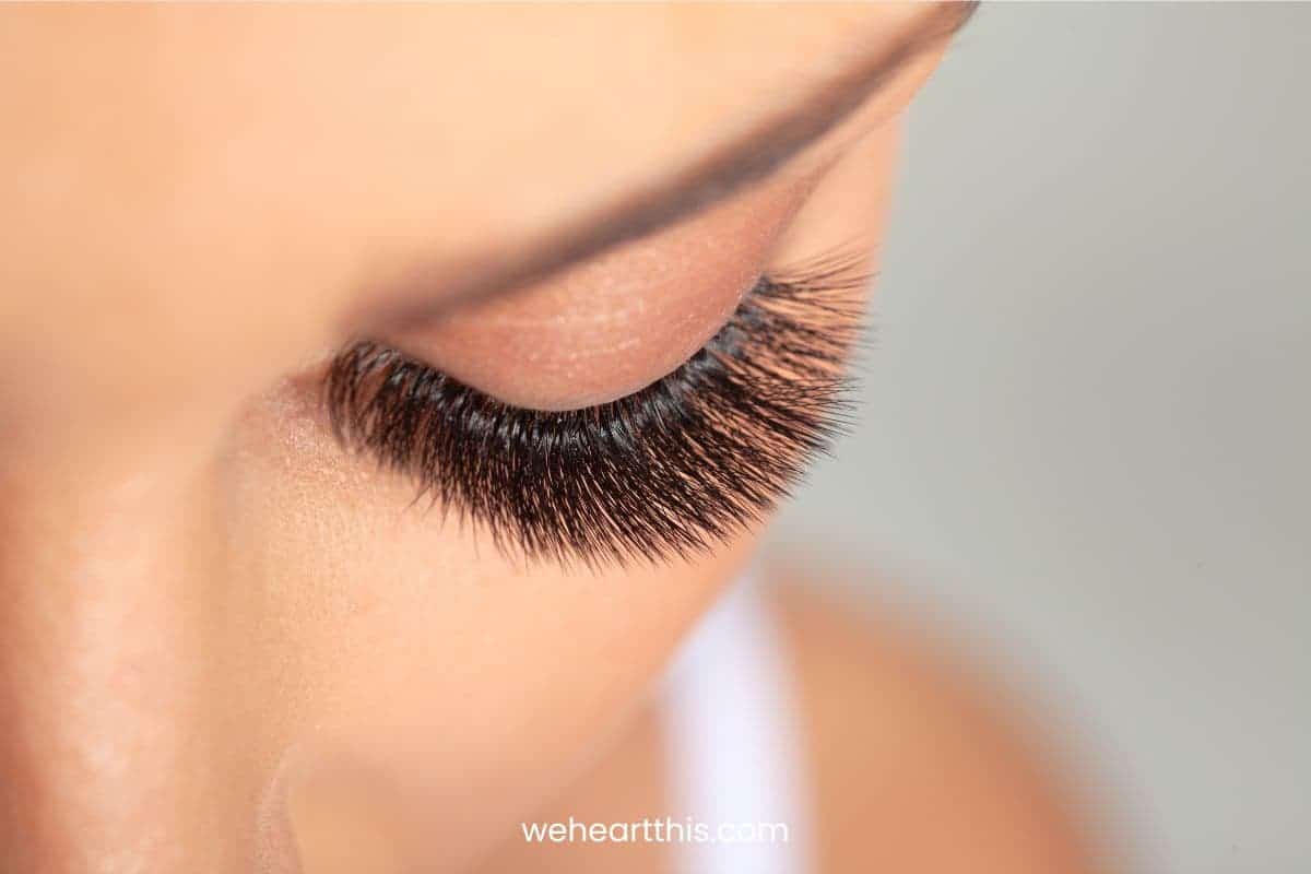Natural Eyelash Extensions: The Ultimate Beginner’s Guide