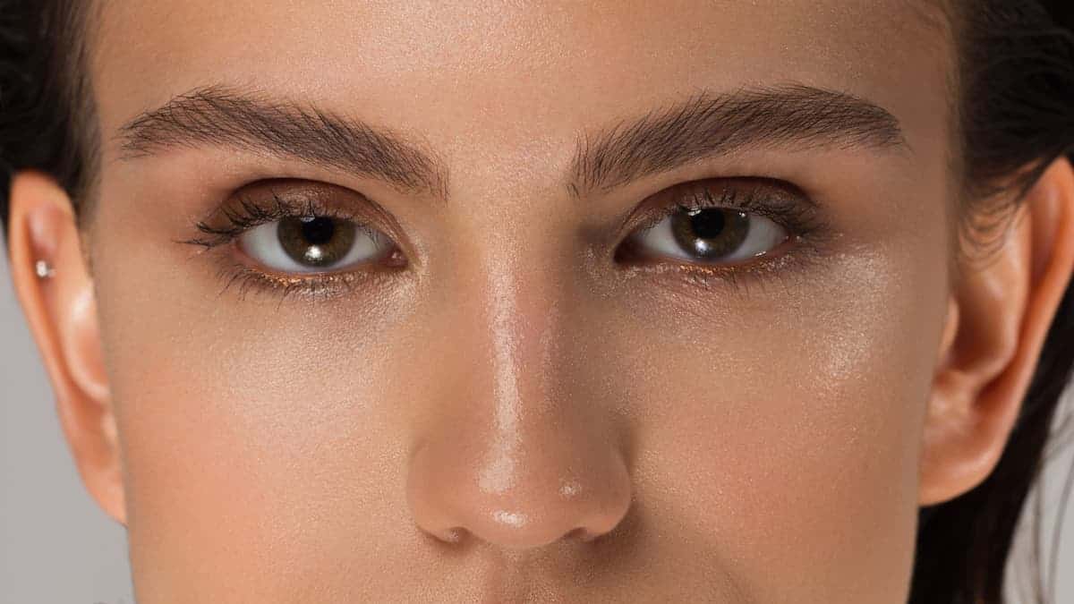 Light Spring Color Palette: Makeup, Hair, and Fashion Guide