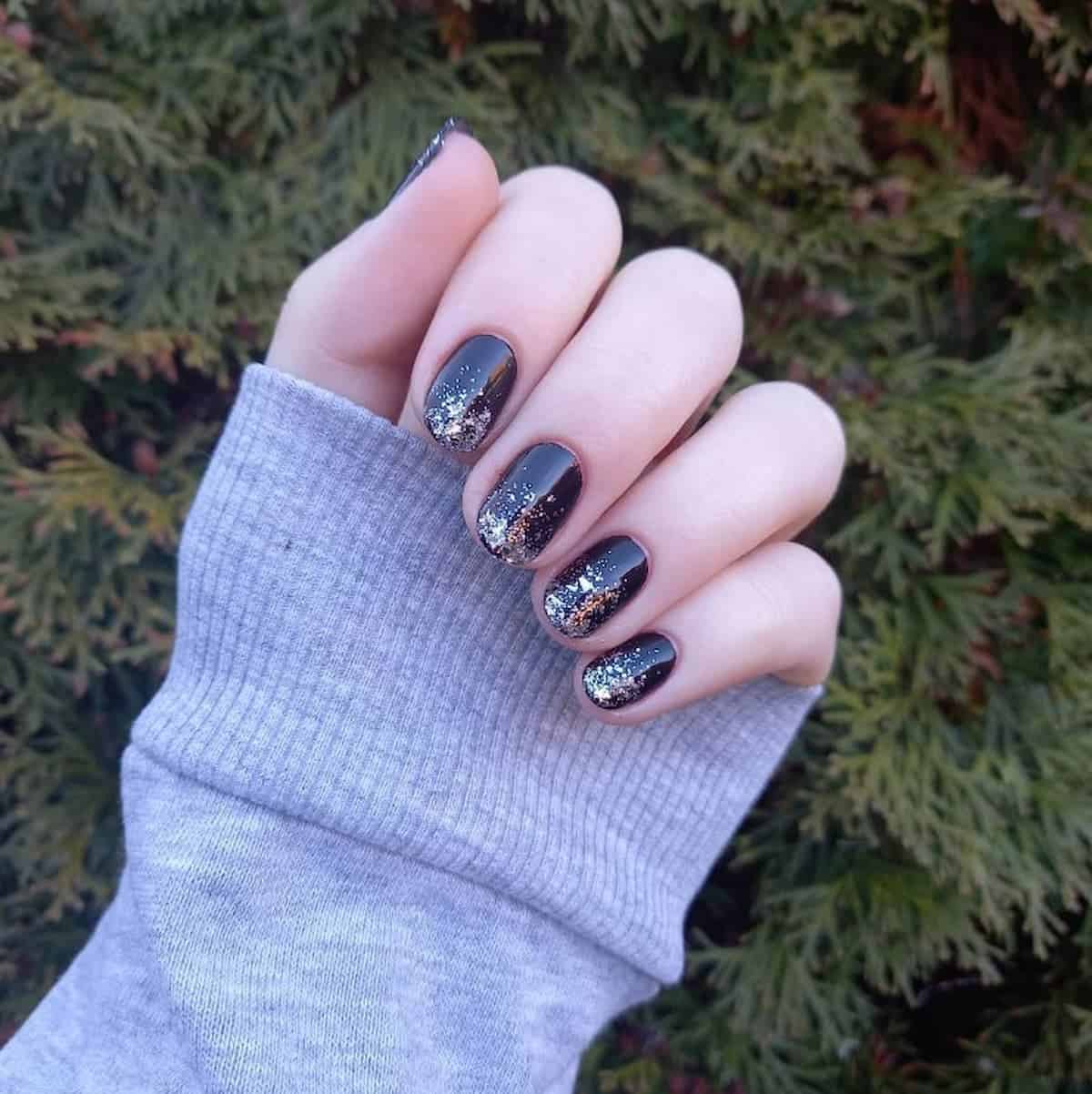 40 Sparkly Black Nails with Glitter to Give You That Extra Glam