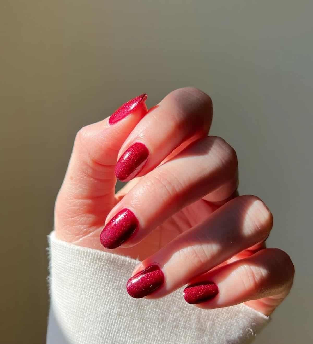 45 Stunning Red Nails with Glitter for a Striking Manicure
