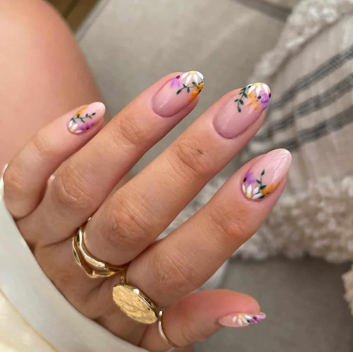 40 Short Spring Nails You Need To Try