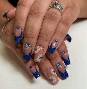 60 Blue French-Tip Nails for a Cool and Trendy Manicure