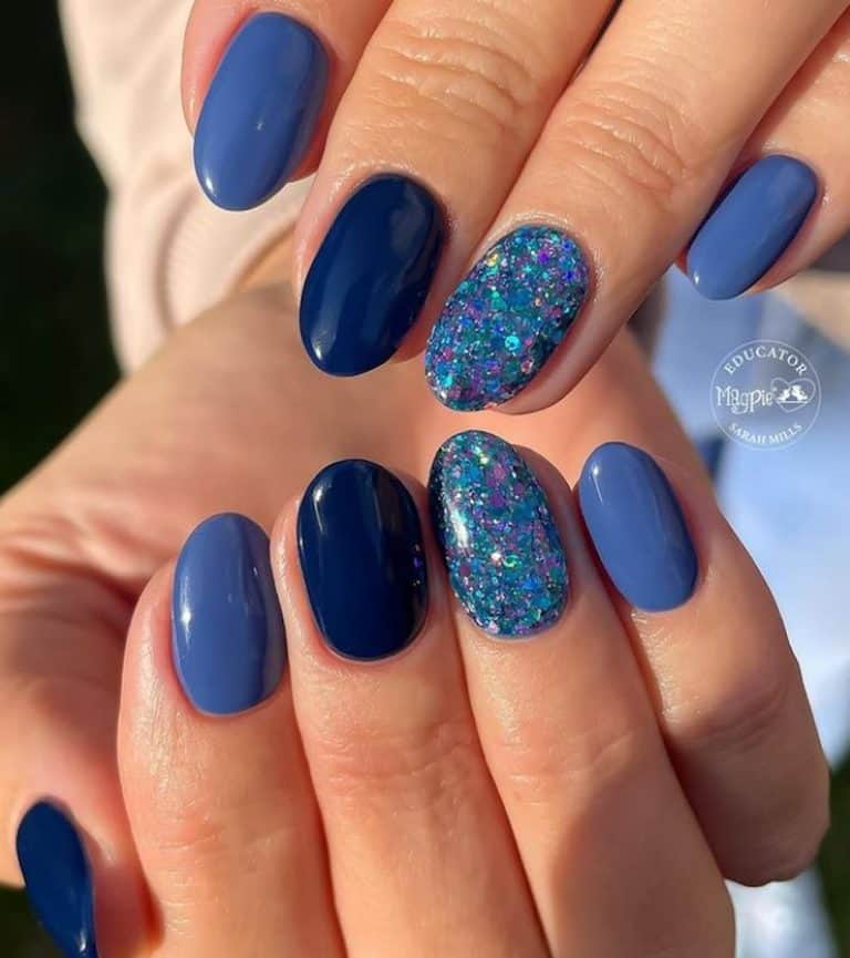 55 Dazzling Blue Nails with Glitter for Your Next Manicure
