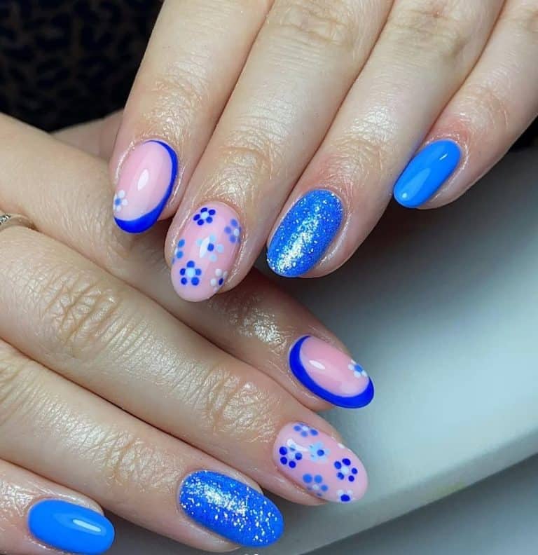 55 Dazzling Blue Nails with Glitter for Your Next Manicure