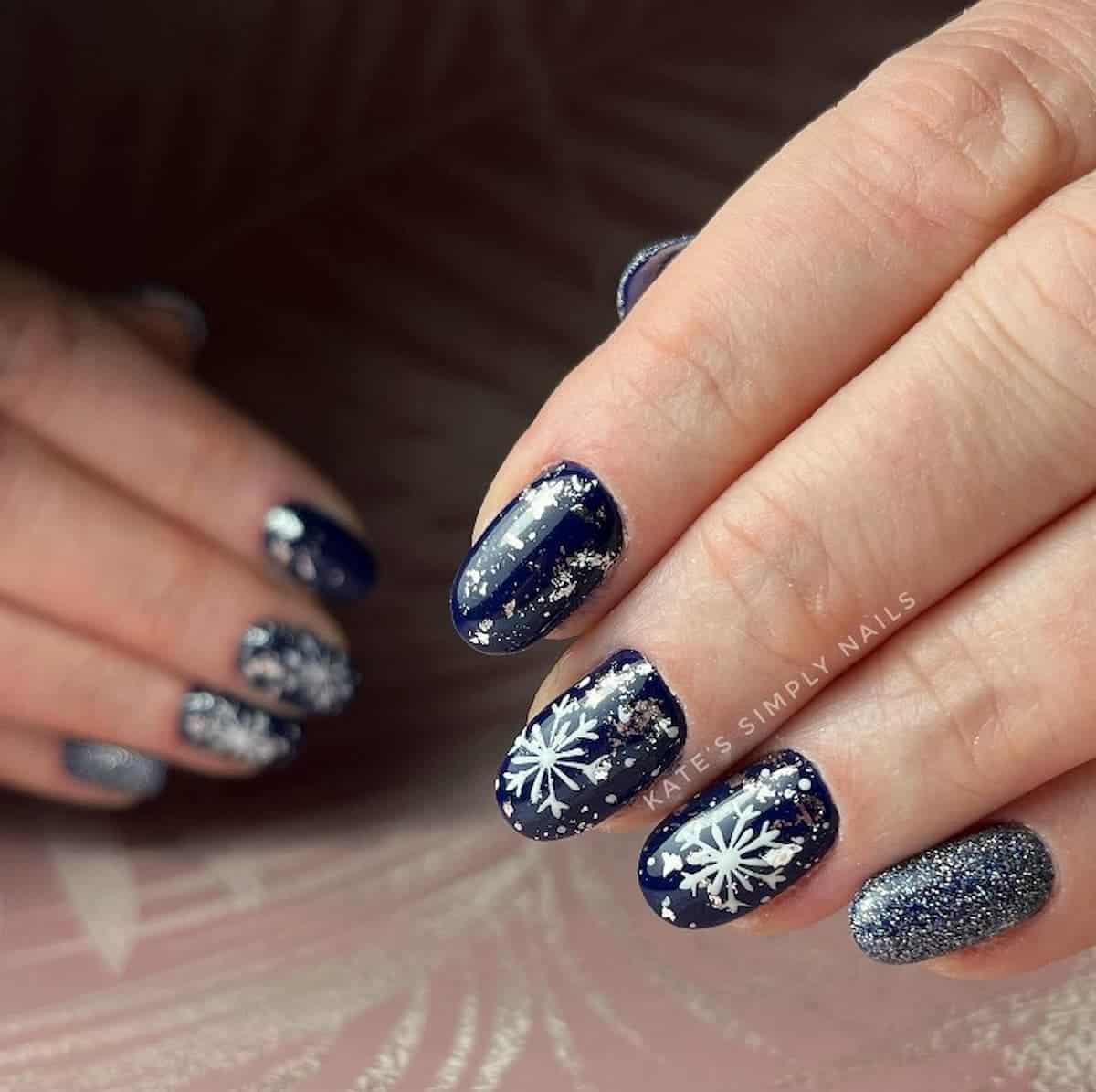 55 Dazzling Blue Nails with Glitter for Your Next Manicure
