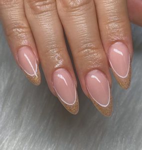 50 Stunning Gold French Tips for an Elegant and Glamorous Look