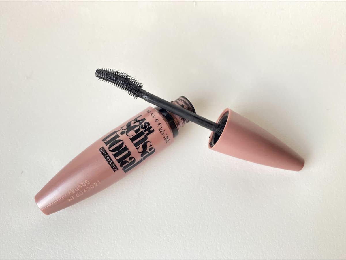 Top Mascara for Older Women: 16 Choices for Luscious Lashes