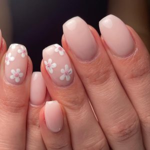 45 Simple Spring Nail Designs For Your Next Manicure