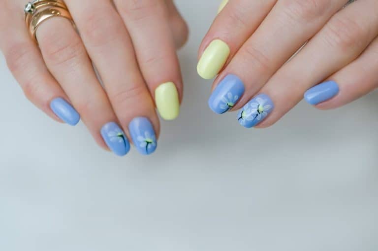 45 Simple Spring Nail Designs For Your Next Manicure