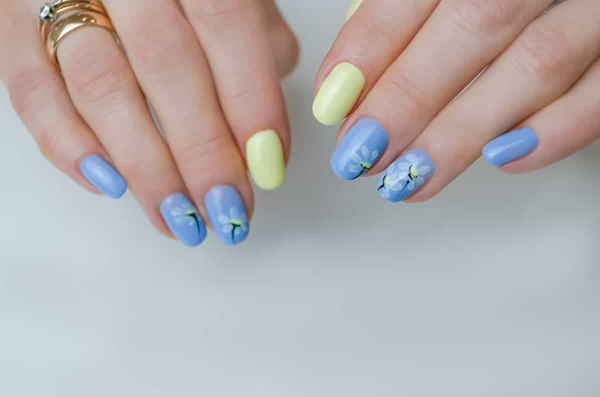 45 Simple Spring Nail Designs For Your Next Manicure