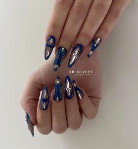 43 Head-Turning Diamond Nail Designs To Steal the Spotlight