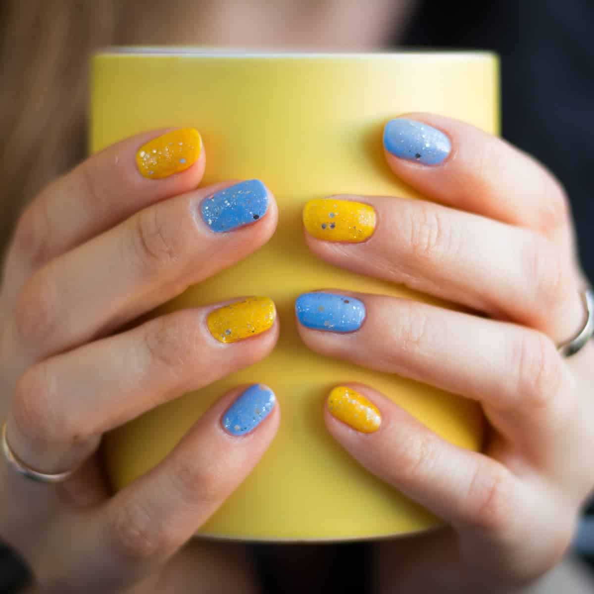 53 Fresh and Fab Yellow and Blue Nails You’ll Love!