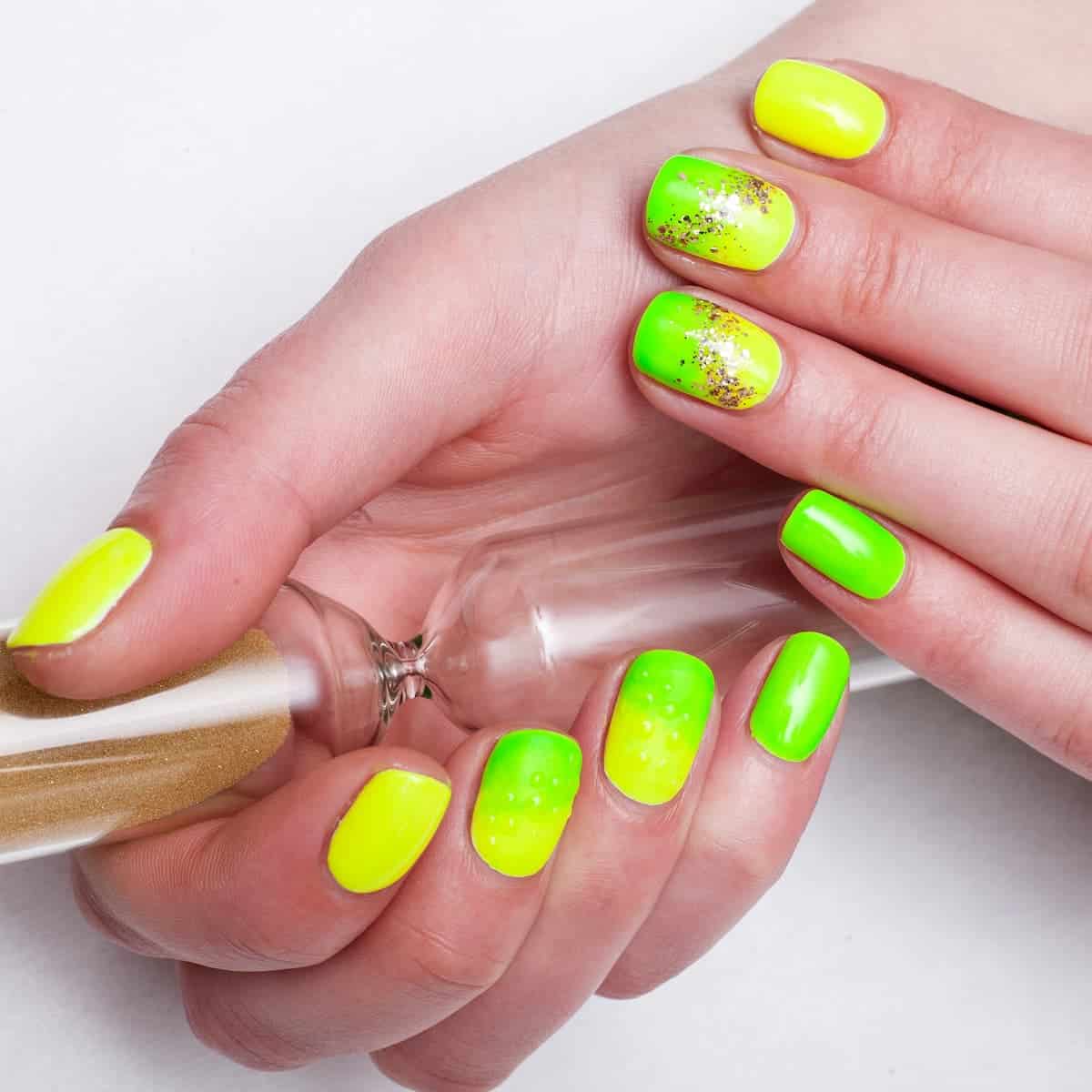 23 Stunning Yellow and Green Nails To Try