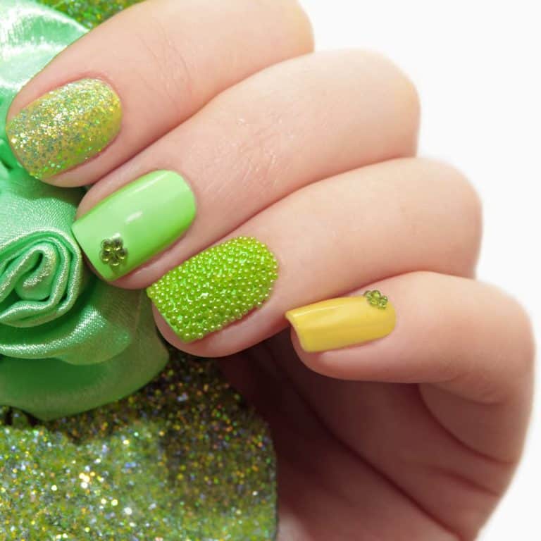 23 Stunning Yellow and Green Nails To Try