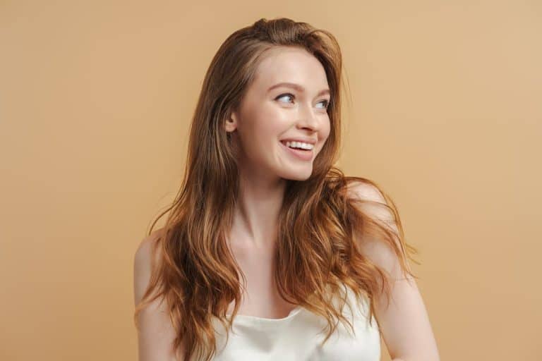 Cornstarch for Hair: Benefits + DIY Hair Care Recipes