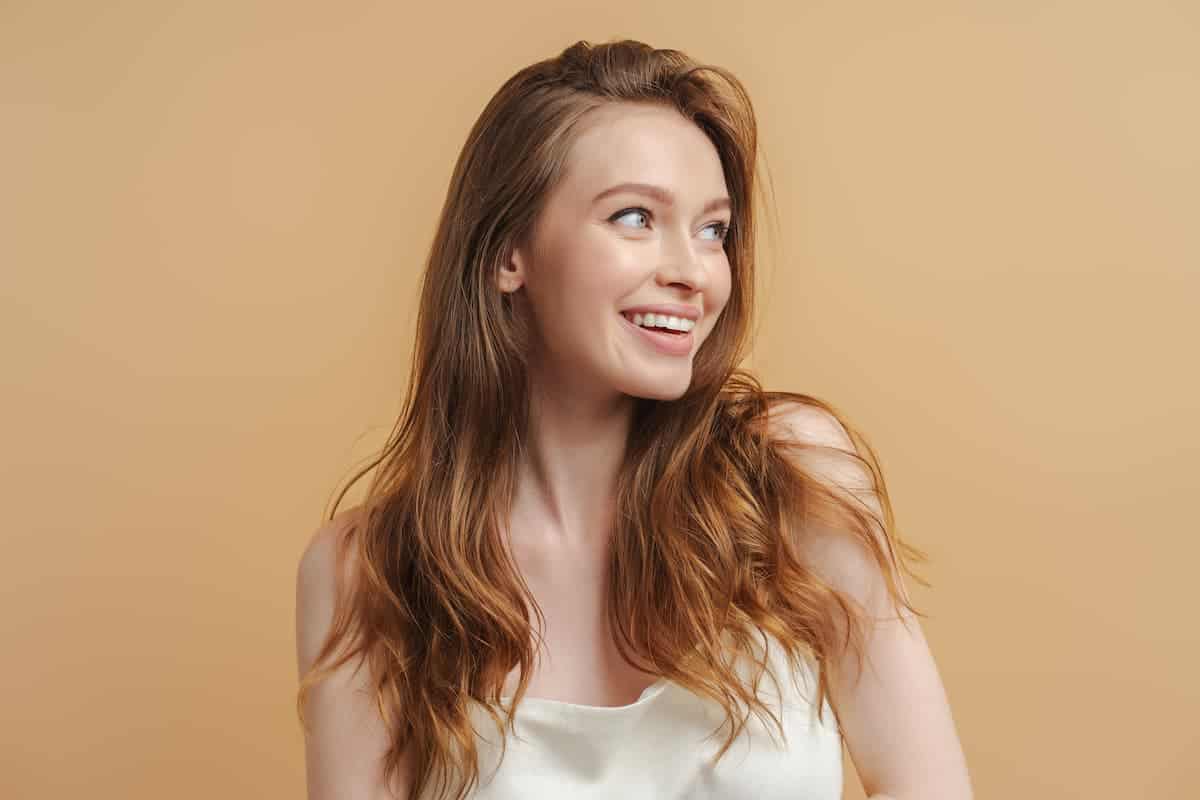 Cornstarch for Hair: Benefits + DIY Hair Care Recipes