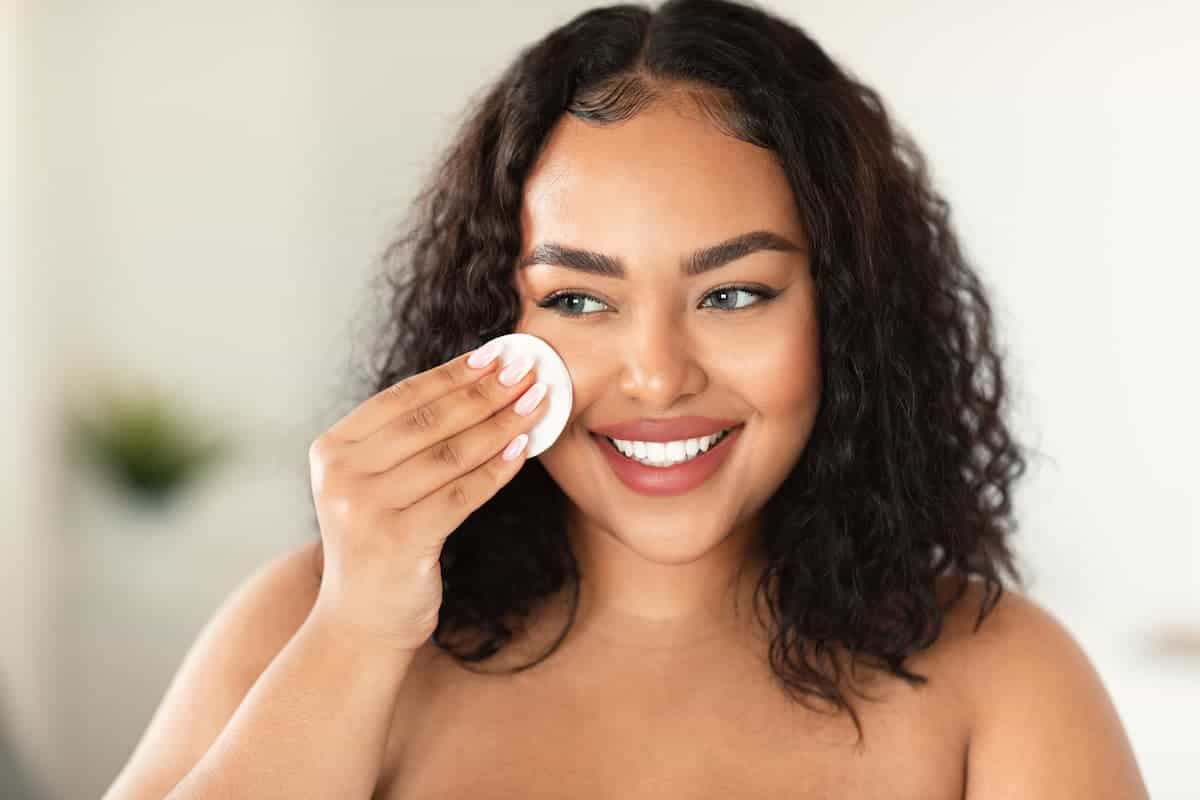 How To Apply Makeup for Round Faces — Simplified for Beginners