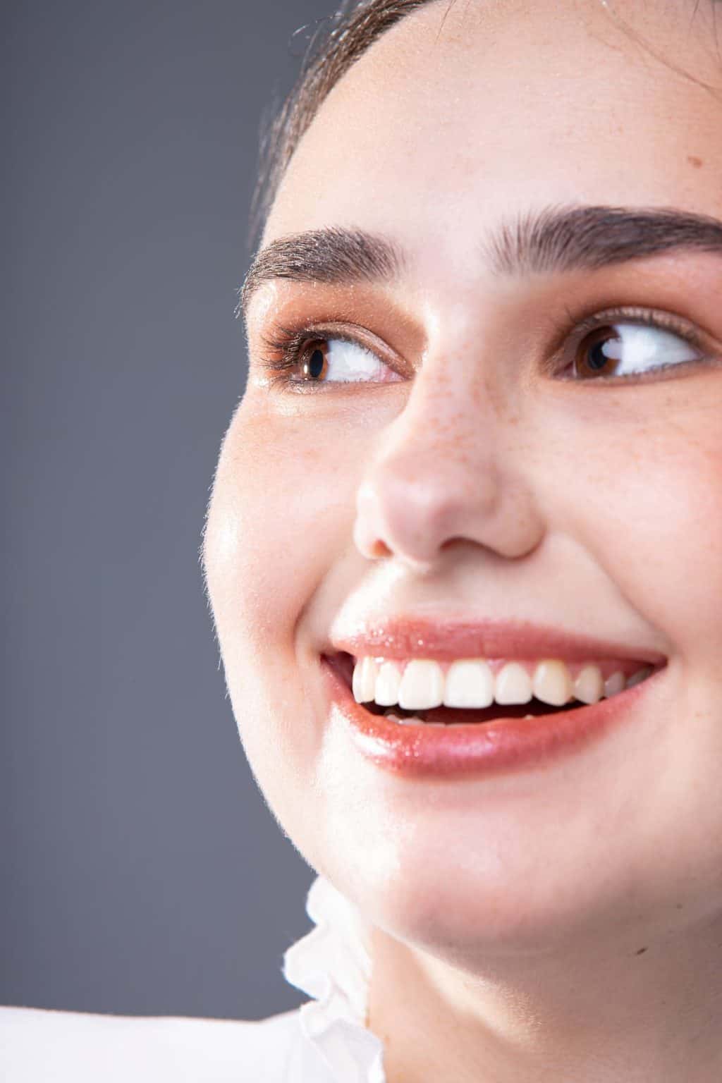 How To Apply Makeup for Round Faces — Simplified for Beginners