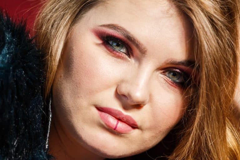 How To Apply Makeup for Round Faces — Simplified for Beginners