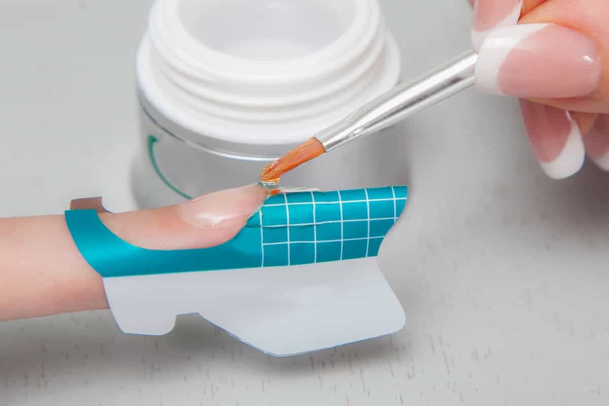 7 Alternatives to Acrylic Nails: The Nail-Friendly Manicures