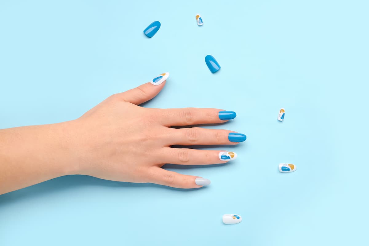 7 Alternatives to Acrylic Nails: The Nail-Friendly Manicures