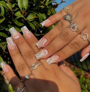 50+ Stylish Medium-Length Nail Ideas for Everyday Elegance