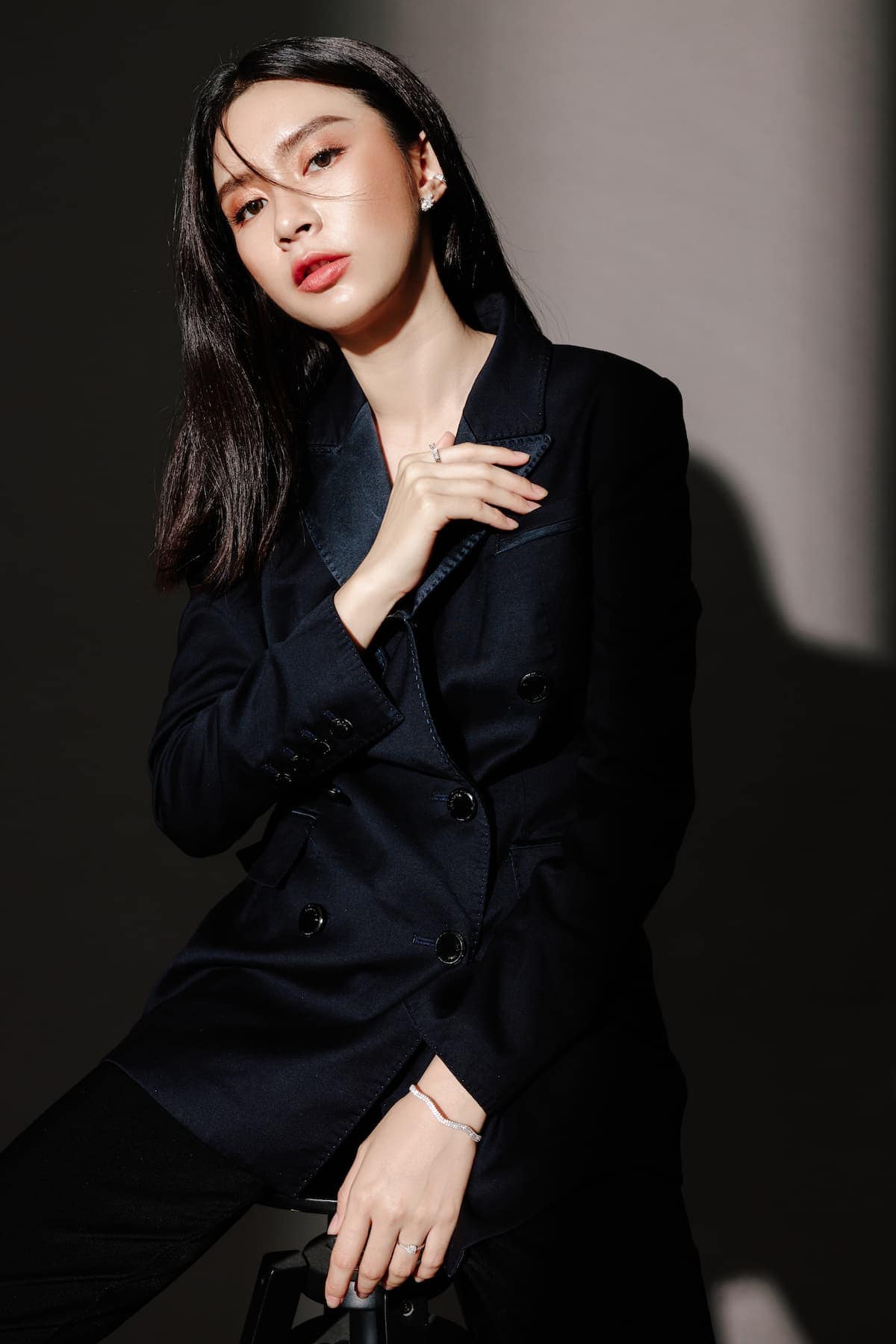 What To Wear to Jury Duty: Court Dress Code + Vogue Looks