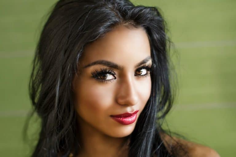 Top Color Palettes for Olive Skin + Colors To Avoid