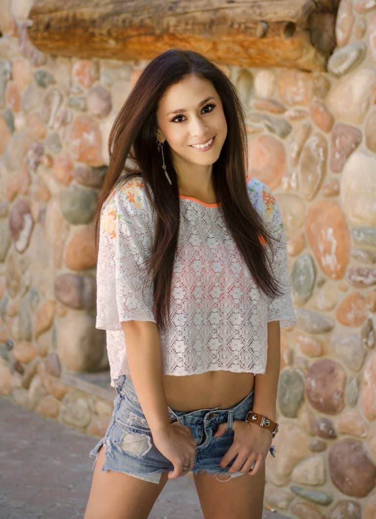 Top Color Palettes for Olive Skin + Colors To Avoid