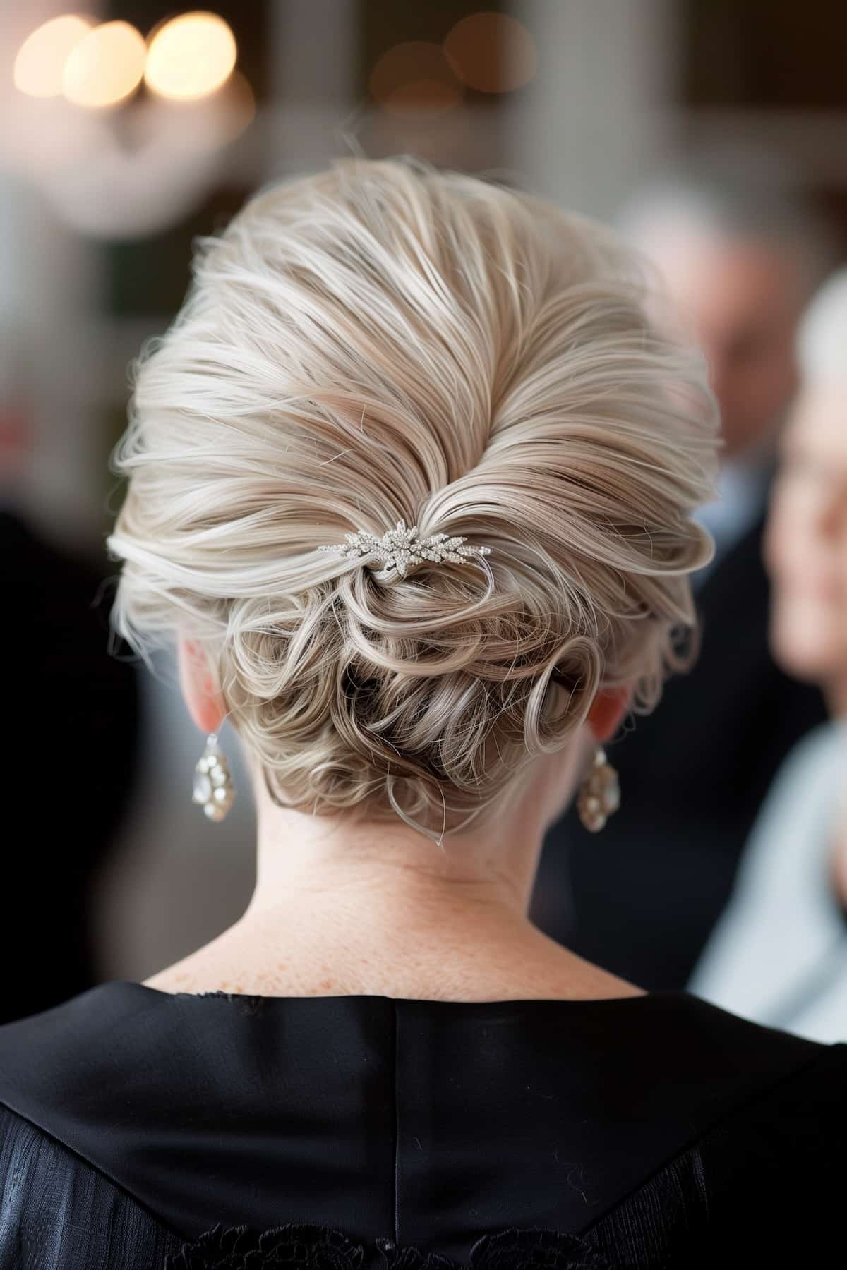 51 Mother of the Bride Hairstyles Perfect for the Big Day